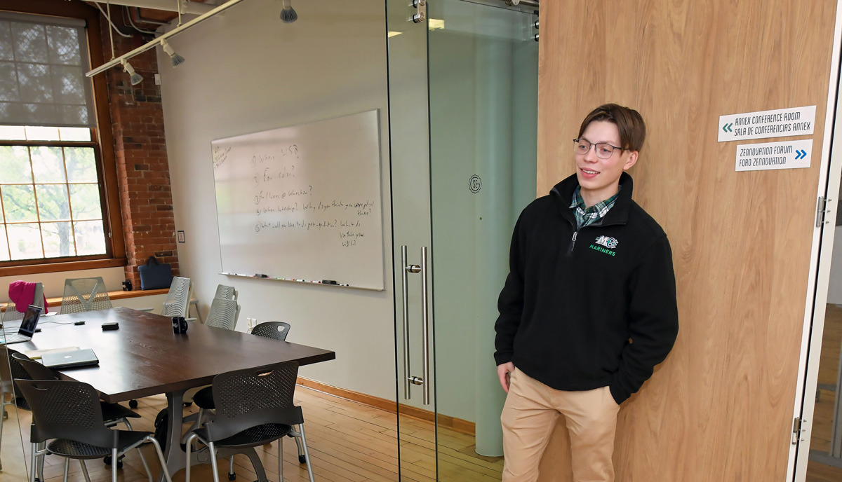 Jacob Veilleux ’24 sharpens research, presentation skills at Epic ...